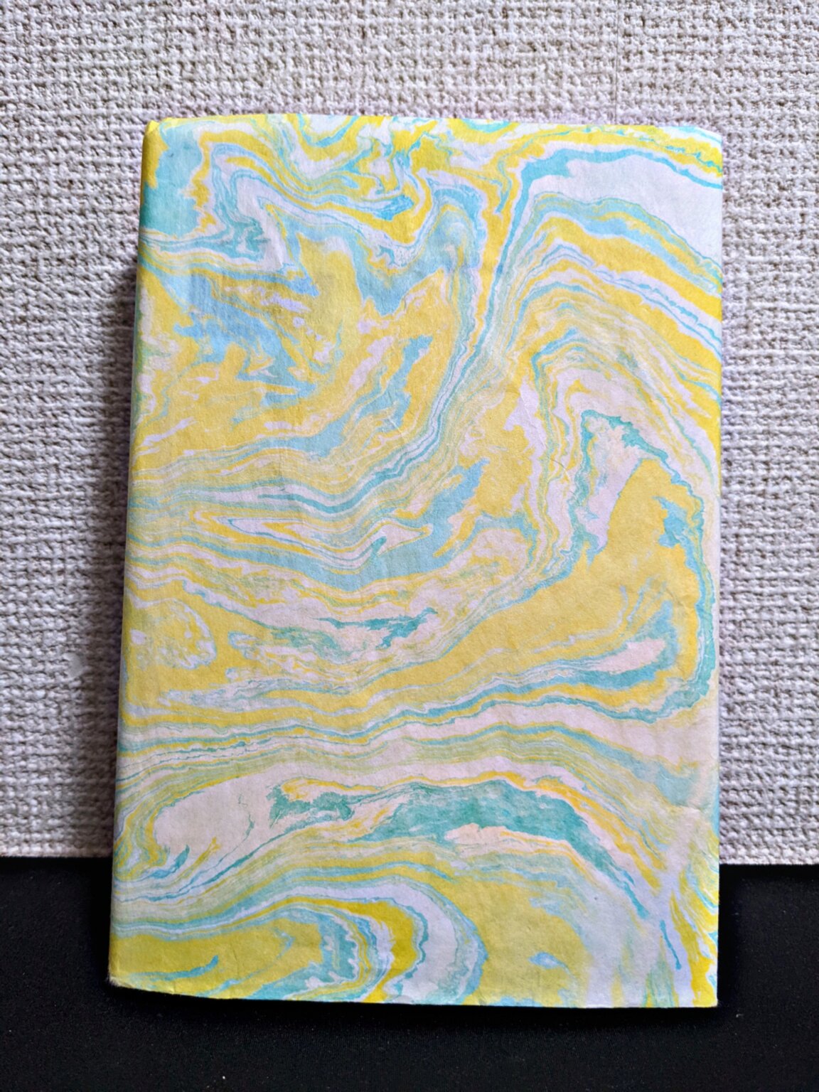 日本の伝統芸術「墨流し」とは？平安時代から現代まで続くアート手法 | Euphoric " " (ユーホリック)